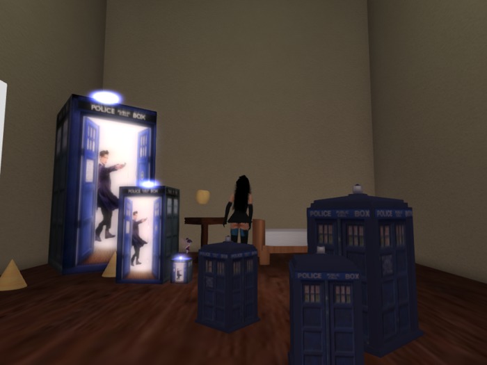 Second Life Marketplace - 2 style tardis and gadgets set