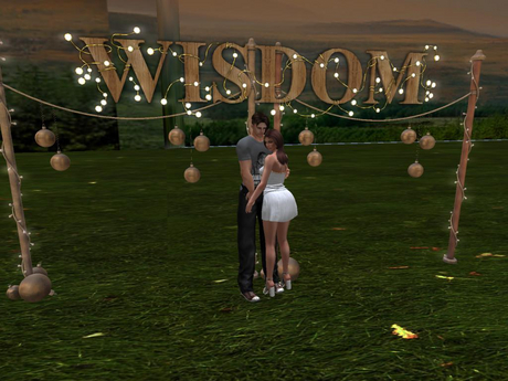 Second Life Marketplace - Wisdom posing stand for 2 the Serenade-Box LI=31