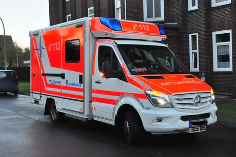 Second Life Marketplace - Sombre Trademaster Ambulance / RTW-2 ...