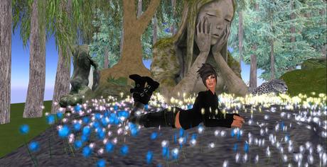 Second Life Marketplace - Crying girl Statue with sit annimations